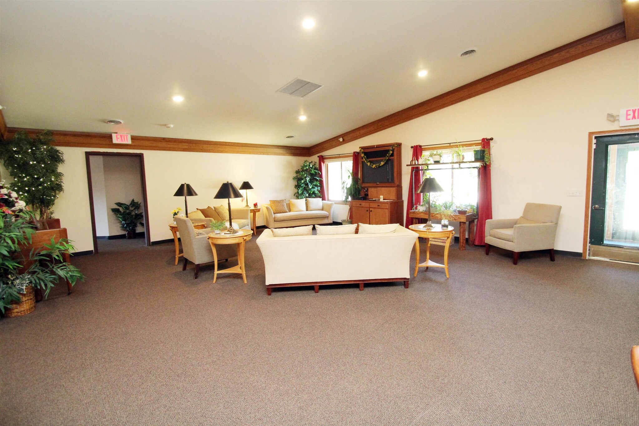 Common Living Room – Timberwood Lodge Assisted Living
